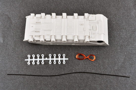 Trumpeter 1/35 Russian T-72b1 MBT With Kontakt 1 Reactive Armour ...