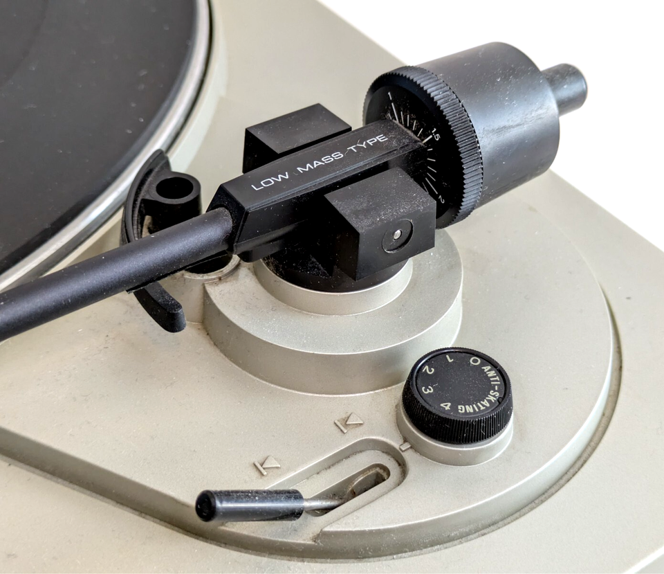 Rotel Turntable RP-820 with 2RC-1 Stylus Cartridge - Spares Or Repairs ...