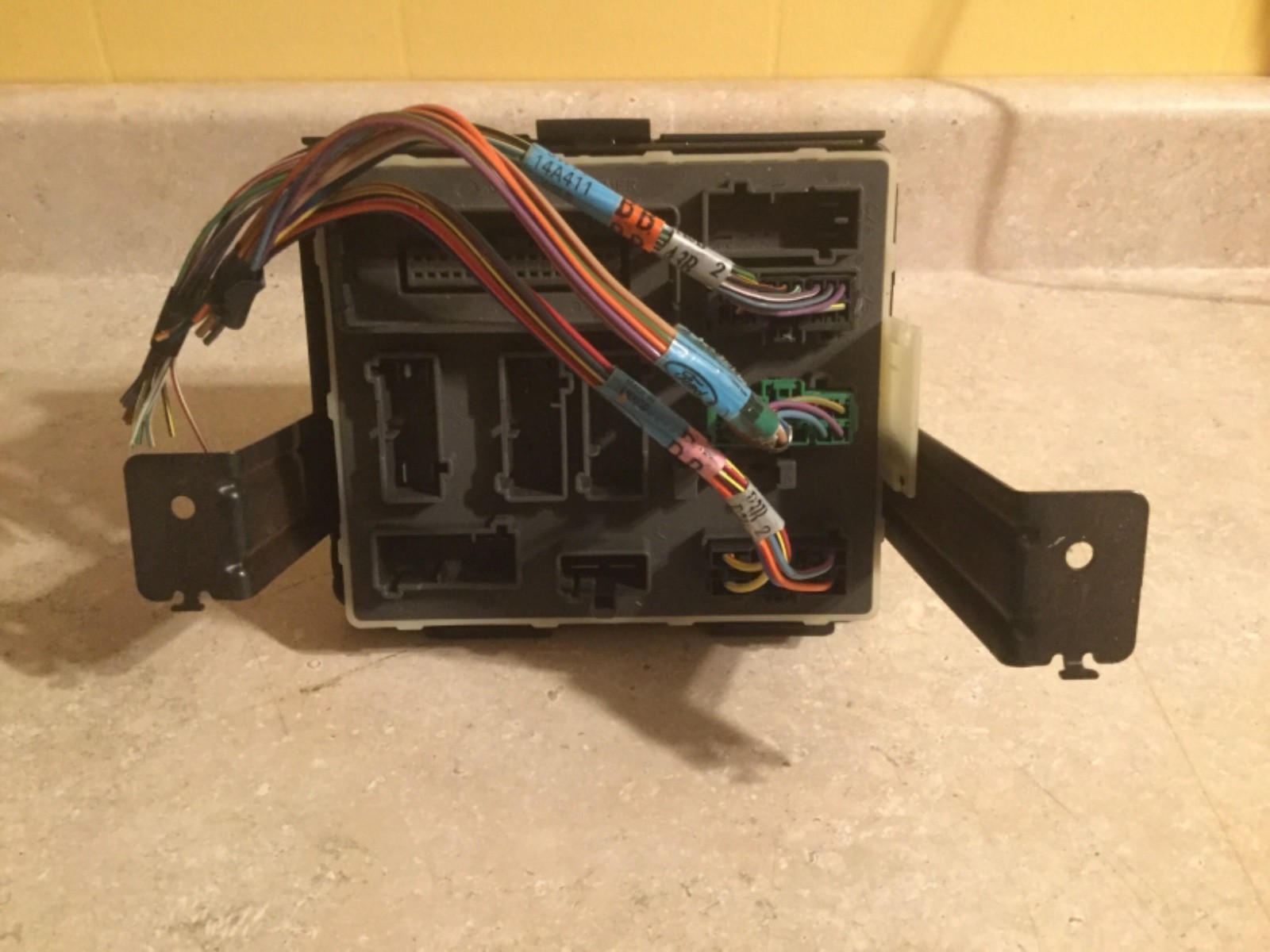 Lear Corporation Fuse Box Relay Engine Panel 3W7T-14A067 | eBay