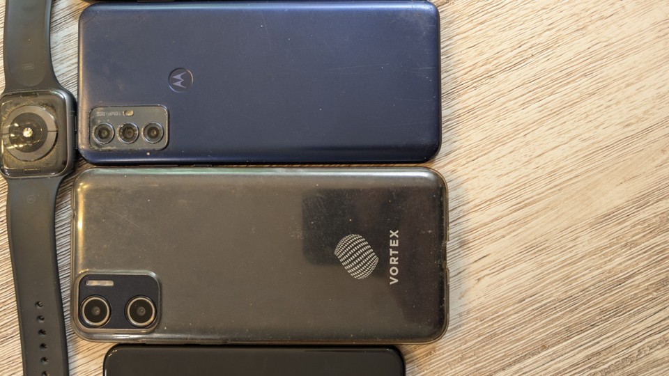 Lot of 7 Phone Apple, TCL, Motorola 5 Power On AS IS PARTS ONLY | eBay