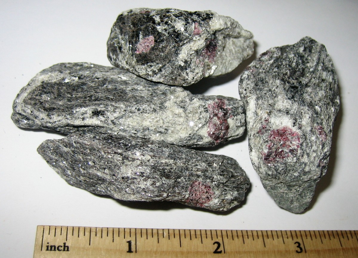 Rough Garnet Matrix Garnet Crystal On Matrix Rough Stone – Rock