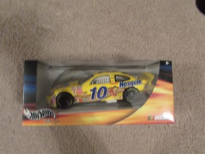 HOT WHEELS RACING # 10 NESQUICK 1:24 SCALE DIECAST CAR - NIB | eBay