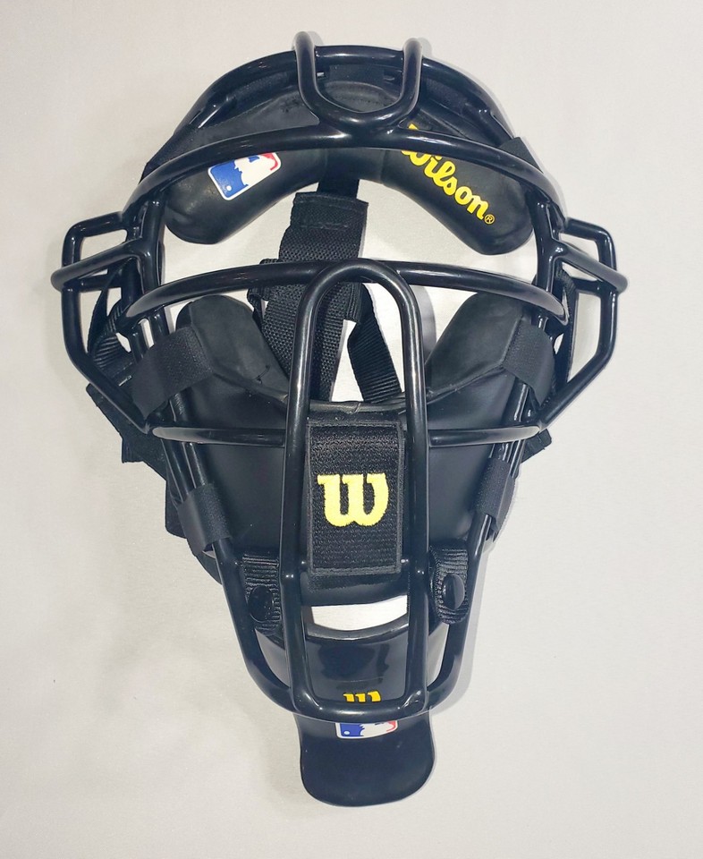 Wilson Dyna-Lite Steel Umpire Mask W/ Wrap-Around pads and 4" Throat ...
