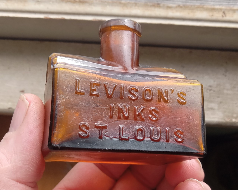 LEVISON'S INKS ST.LOUIS 1880s AMBER CABIN COTTAGE SHAPE PENREST INK ...