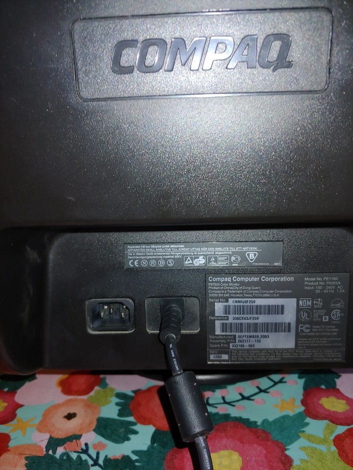 Compaq FS7550 17" Flat CRT Monitor Vintage Retro Gaming 1600x1200 Good ...