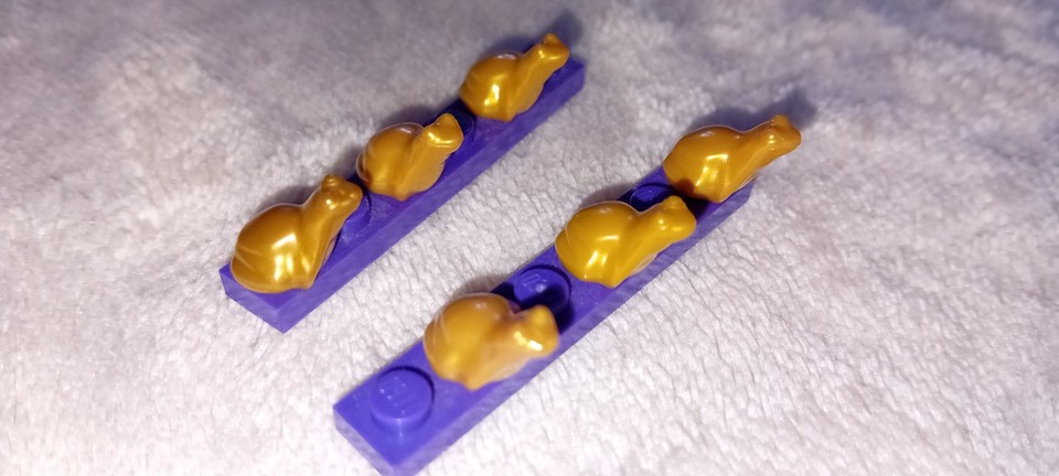 Lego 6 Tiny Gold Coloured Toads / Frogs | eBay UK