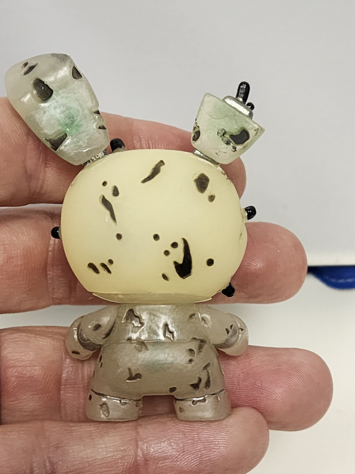 Funko Mystery Minis Five Nights at Freddy's Springtrap GITD Mini Figure ...