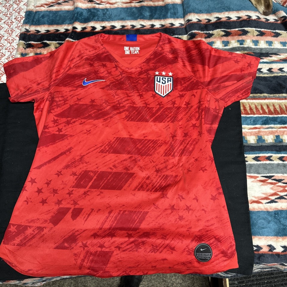 Nike Soccer 2019 Womens National One Nation One Team Shirt Red Large | eBay