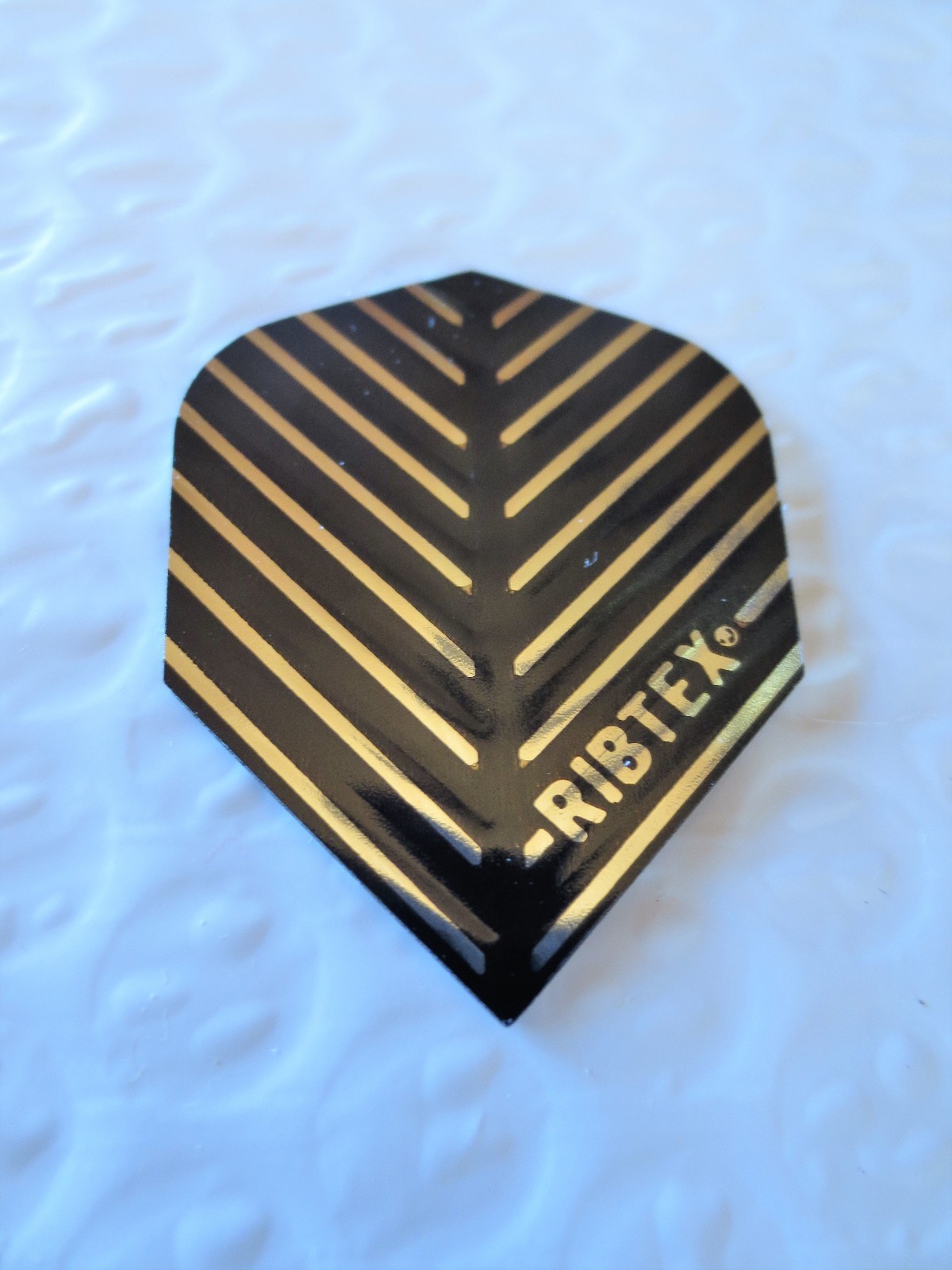 RIBTEX Darts FLIGHTS SET - Harrows - Style Standard - Colours Red Black ...