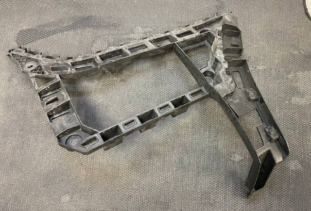 2011-2015 Volkswagen Jetta Rear Bumper Right Side Retainer OEM ...