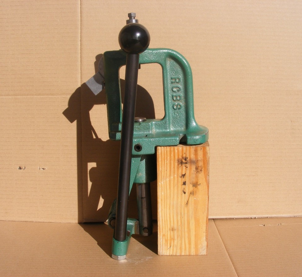 RCBS Rock Chucker RCII Single Stage Reloading Press With LEE Decapper ...