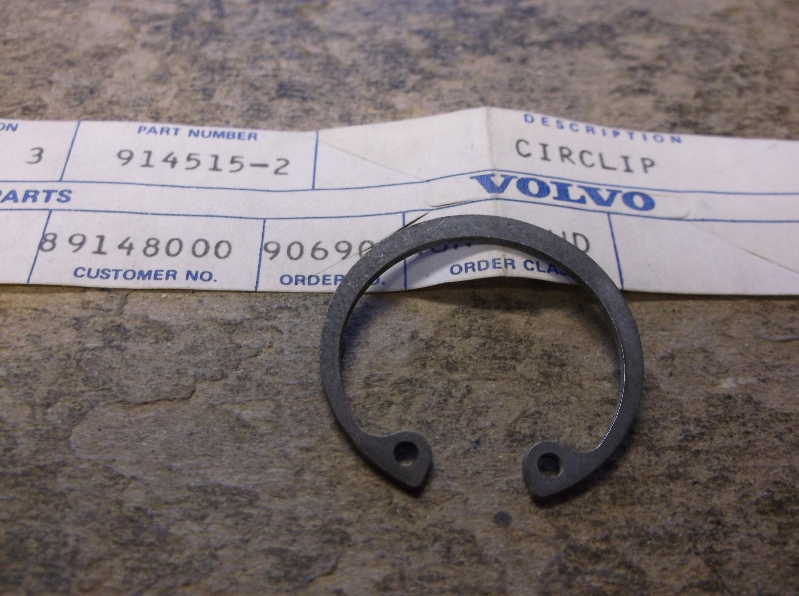 NOS OEM VOLVO PENTA CIRCLE CLIP CLAMP RING 914515-2 914515 B0092 | eBay