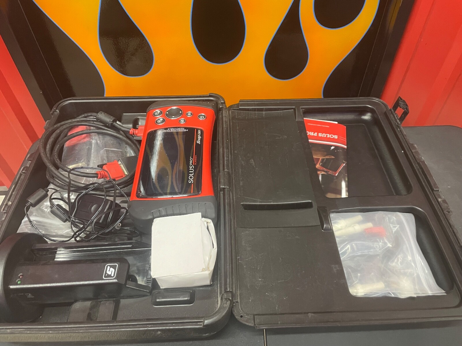 Snap-On Solus Pro Diagnostic Scanner EESC316 With Cables, Keys & Hard ...