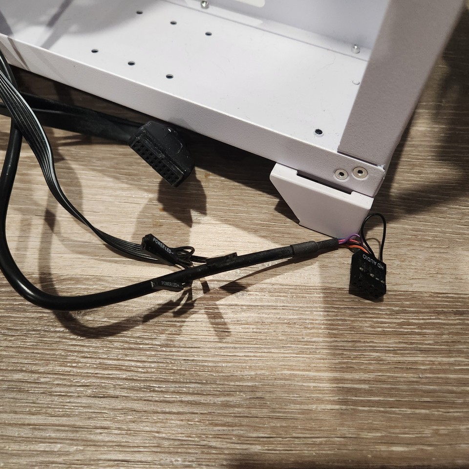 Lian Li O11 Dynamic Der Bauer White PC Computer Case - Used - Good ...