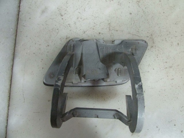 2007 MERCEDES BENZ S550 Right Headlight Washer Cover OEM 2218800605 for ...