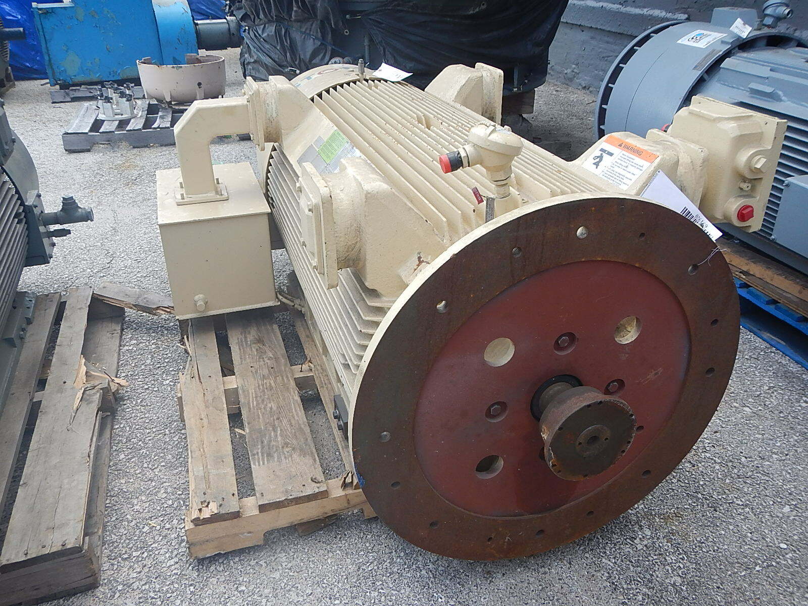 400 HP Siemens AC Electric Motor, 3600 RPM, 5011SD Frame, TEFC, 4000 V ...