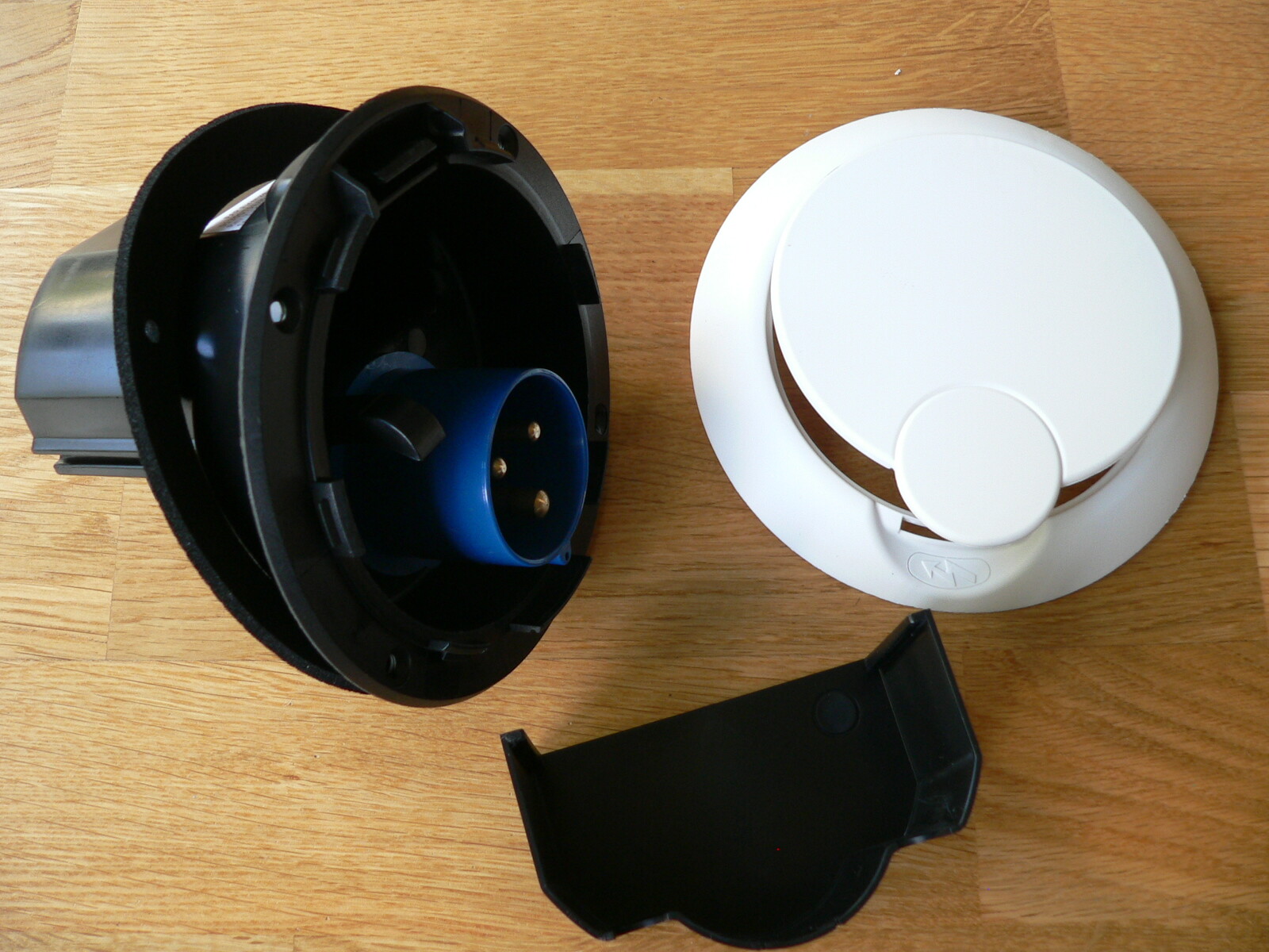 White FAP round flap 230v electric inlet for caravan motorhome horse ...