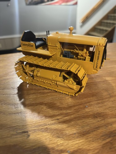 Norscot 1/16 CAT Caterpillar Twenty-Two Track-Type Tractor Sealed ACMOC ...