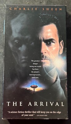 THE ARRIVAL VHS Charlie Sheen Science Fiction Alien Contact Movie Sci ...
