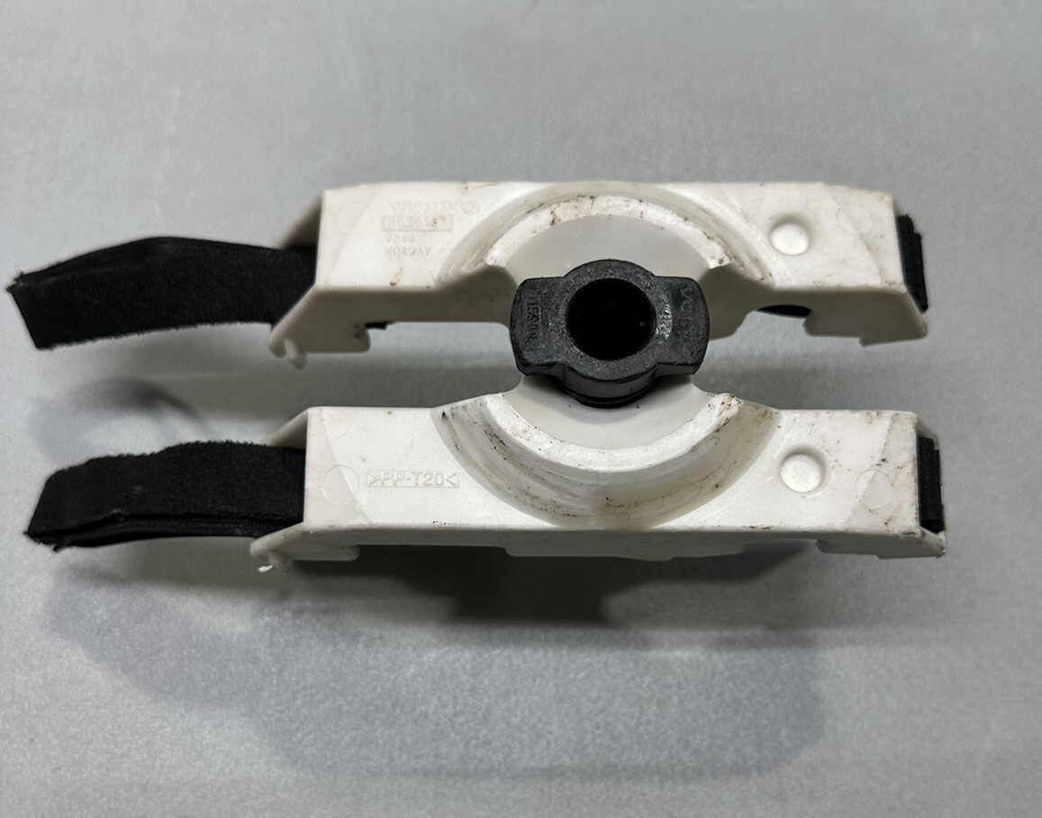 Volvo Spare Tire Trunk Hold Down Nut Wheel Holder 8626132 S60 S80 V70 ...