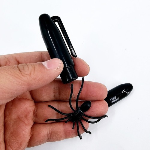 Realistic 3D Jumping Spider Pen for Prank Tricks at For Parties and ...
