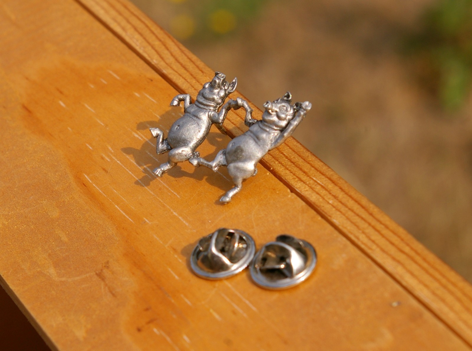1981 Silver Tone Metal Dancing Pigs Lapel Pin Pinback | eBay