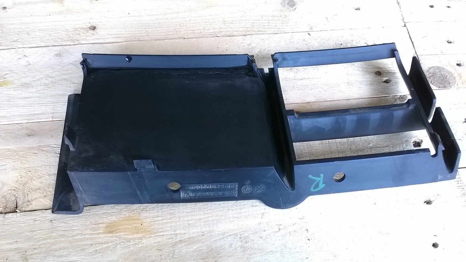 BMW E39 5 SERIES RIGHT FRONT BUMPER GRID PASSENGER SIDE 51118235640 03 ...