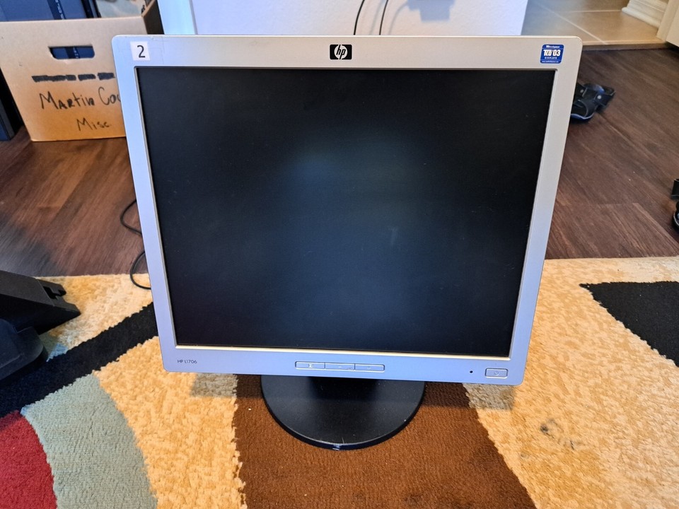 HP L1706 17” LCD Monitor, 1280 x 1024, VGA Port. Excellent Condition | eBay