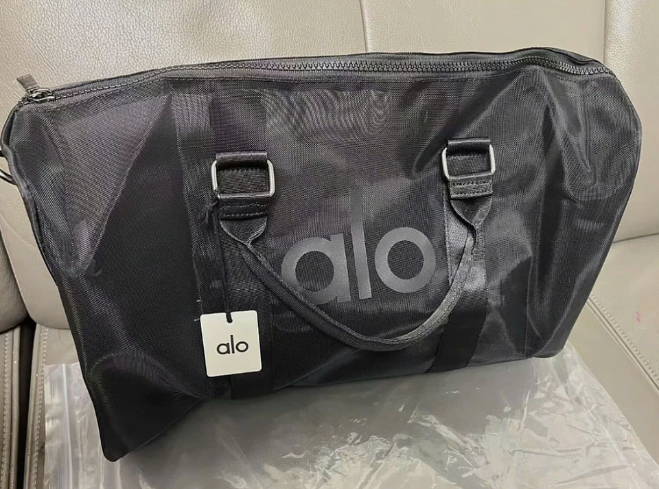 Alo Yoga Black Mesh Duffle Bag NWT – See Through Gym Travel Tote ...