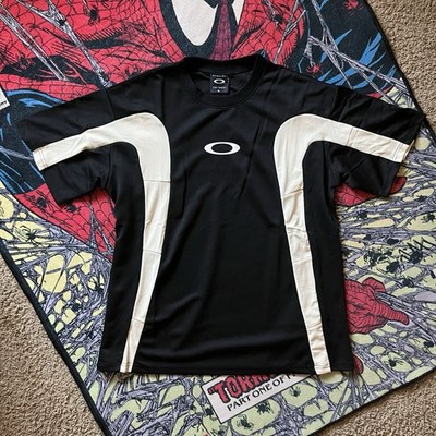 Vintage Oakley Software Tee Sick Center Logo And Cream And Black ...