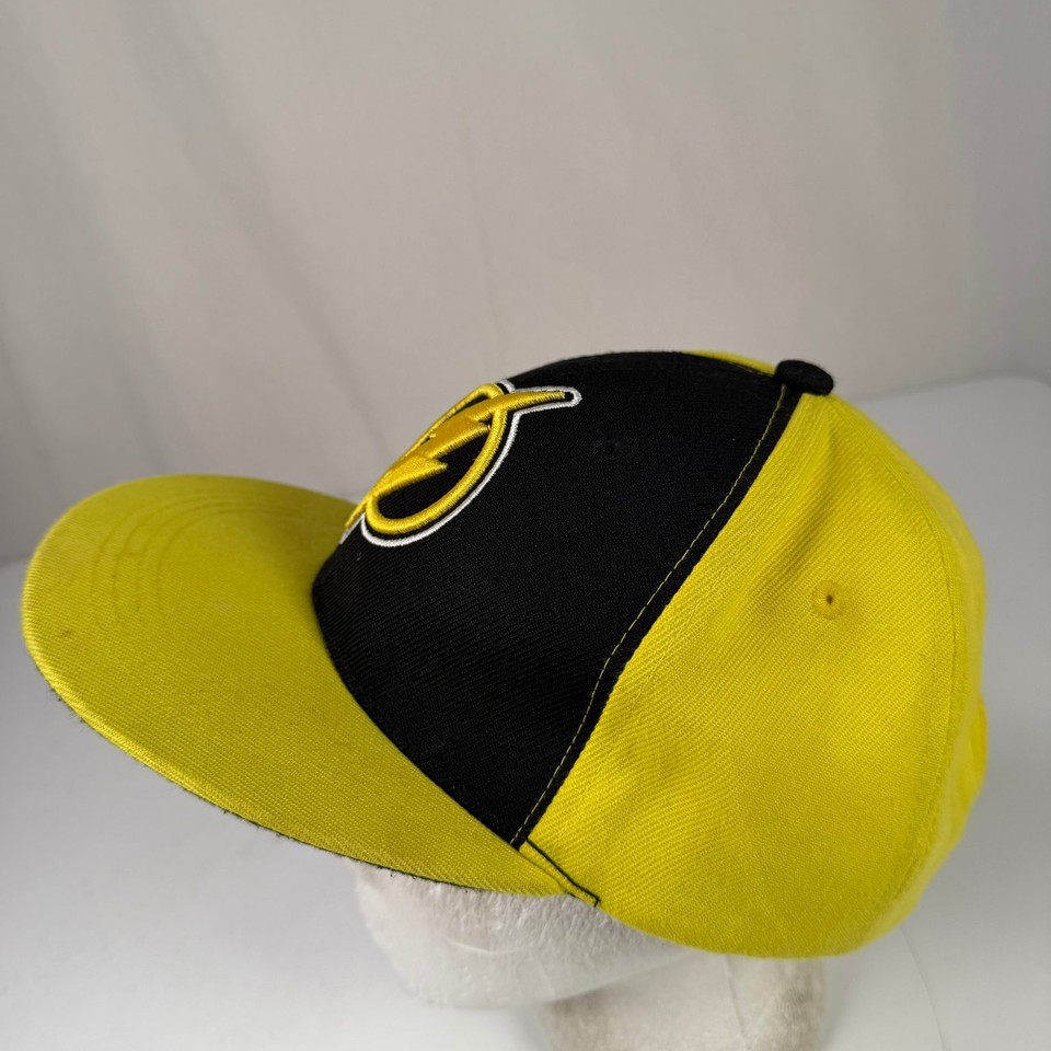 The Flash Six Flags DC Comics Lightning Bolt Snapback Cap Men's ...