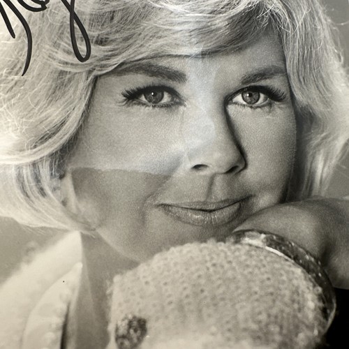 Doris Day Vintage 1965 Signed 8 X 10 Photo Inscribed Autograph BB5 | eBay