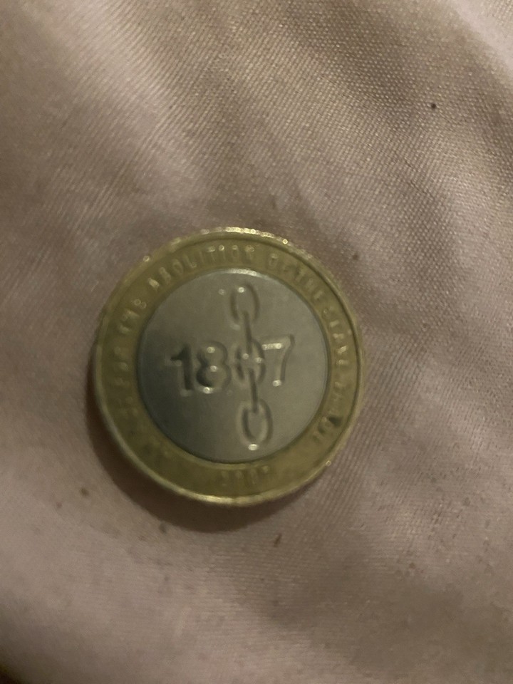 2P Coin with Minting Error Extremely Rare Misaligned Dots and Errors ...