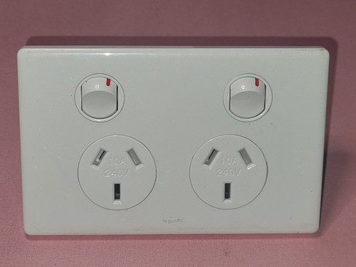 UNUSED HPM Legrand Excel Life Double Powerpoints GPO 10A ED777WE ...