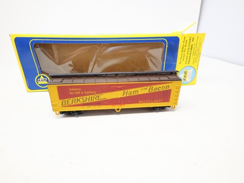 USED AHM HO Scale, 40' Wooden Box Car, Berkshire Ham & Bacon MAHX #2042 ...