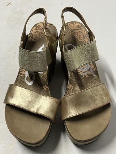 OTBT Bushnell gold leather & stretch fabric ankle strap wedge sandals 5 ...
