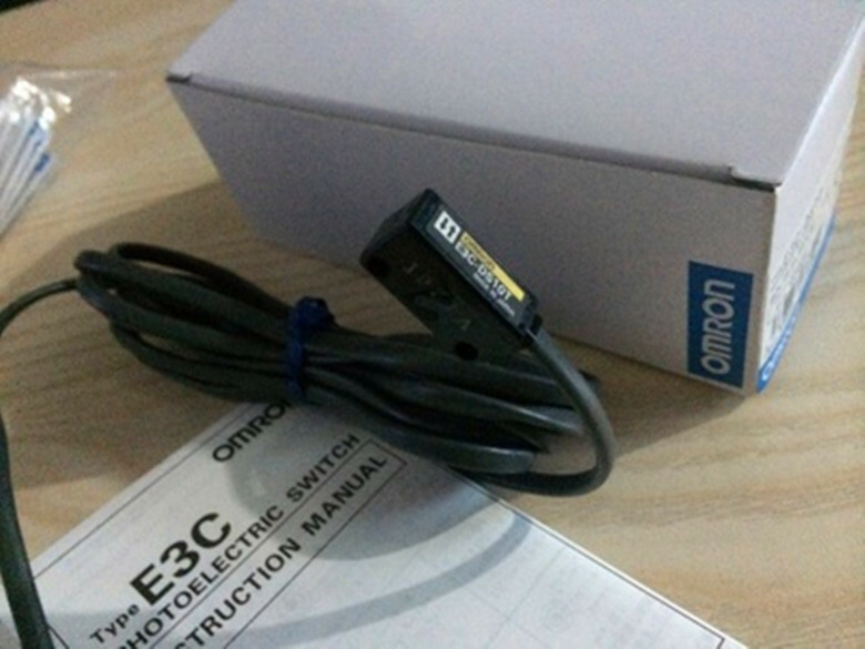 New Omron E3C-DS10T Optoelectronic Switch E3CDS10T Free Shipping | eBay