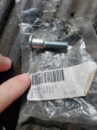 NOS Suzuki OEM 8x33 Bolt 89-96 GS500 91-93 GSF400 90-96 VX800 09106 ...