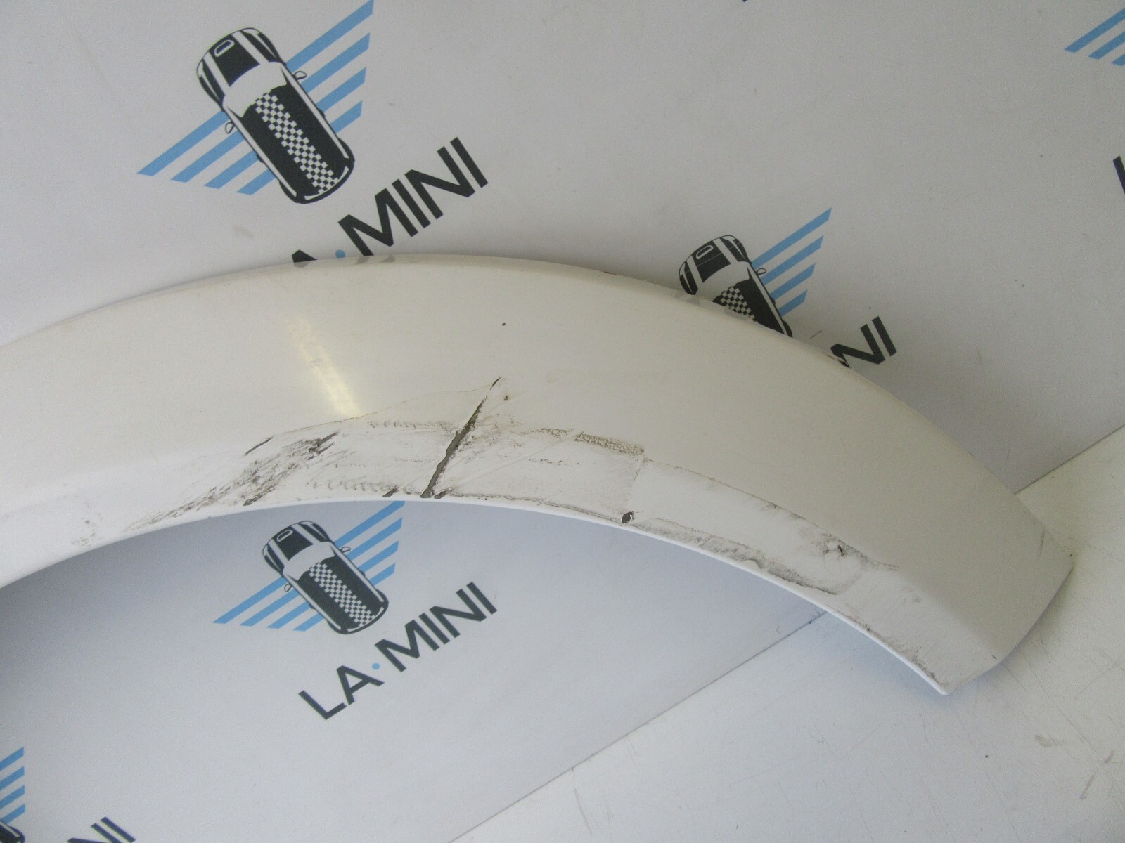 Genuine MINI Wheel Arch Trim Set/Kit (White) for R56 R57 & LCI ...