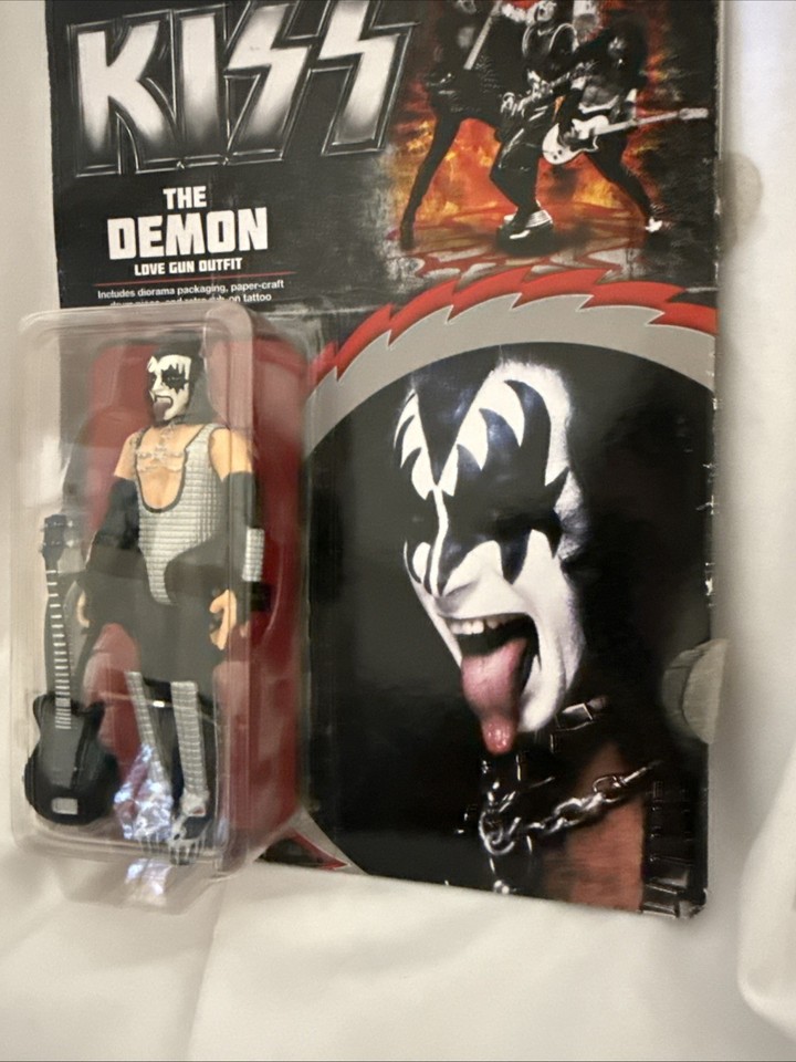 KISS ~ DEMON / GENE SIMMONS ACTION FIGURE ~ THE DEMON ~ BIG BANG POW | eBay
