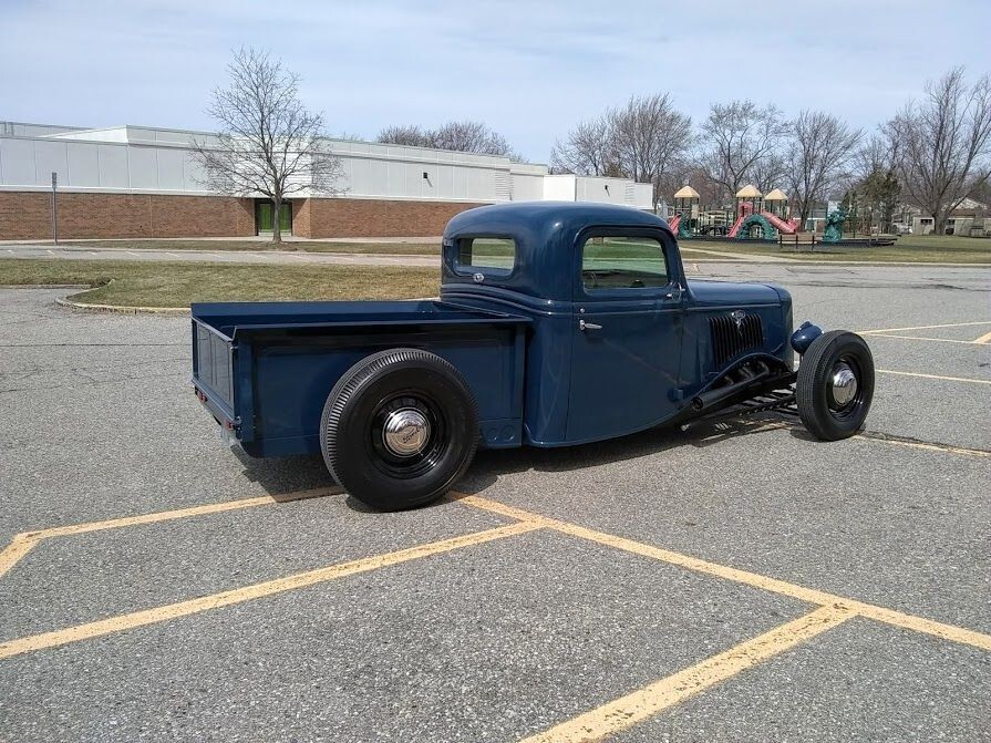 Bobber hot rod truck FRAME,rat rod no fenders,1935-46 Ford truck cabs ...