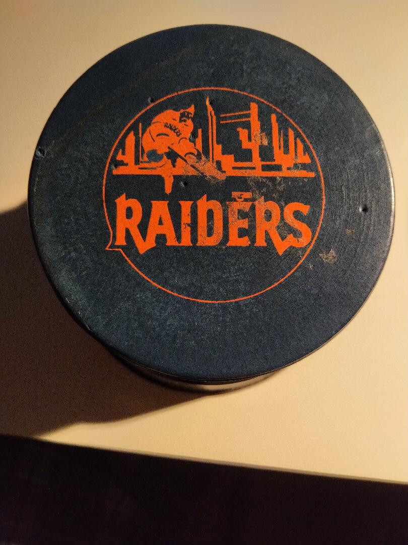WHA Puck 1972 New York Raiders Blue Biltrite Ad Reverse Old 1970s ...