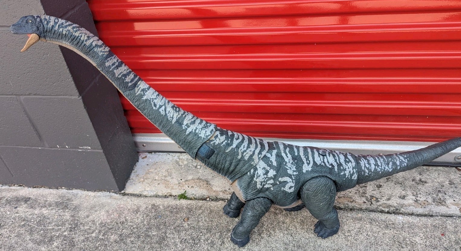Jurassic World: Dominion Dreadnoughtus 5-Foot Long Dinosaur Target ...