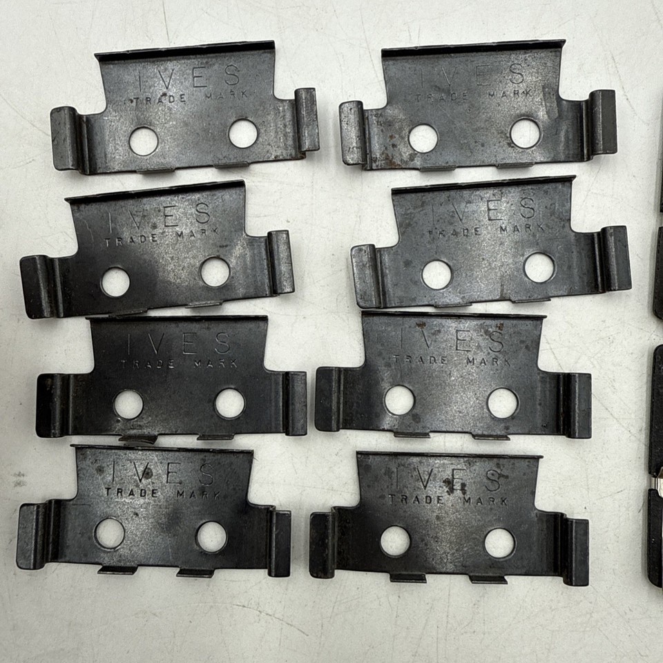 LIONEL O O27 GAUGE CTC LOCKON, 145C CONTACTOR, & TRACK CLIPS - LOT OF ...