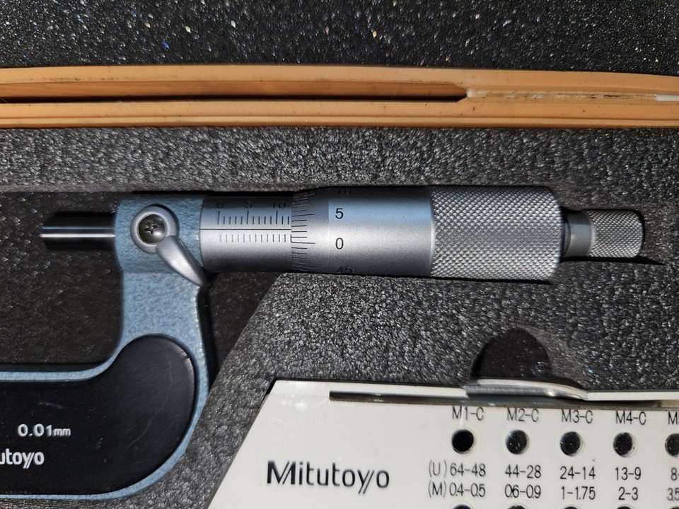 Mitutoyo 126-125 Interchangeable Anvil Screw Thread Micrometer 0 - 25mm ...