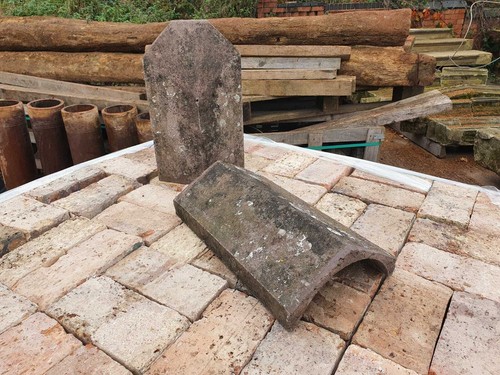 Breedon Universal Angled Concrete Ridge Tile/ Ridge Tiles/ Hip Tiles ...
