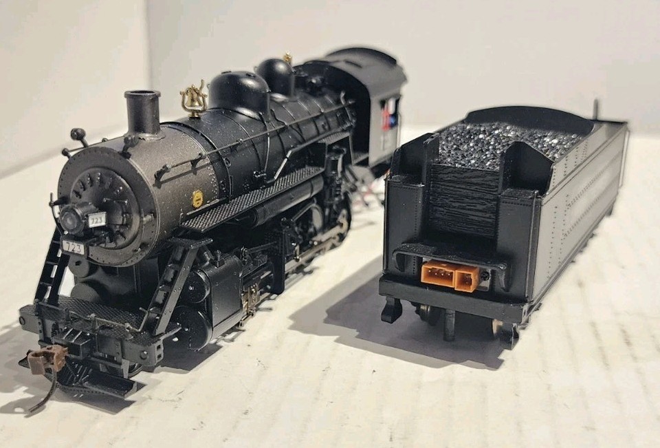 Bachmann Spectrum HO Scale 2-8-0 Steam Locomotive Union Pacific #723 ...