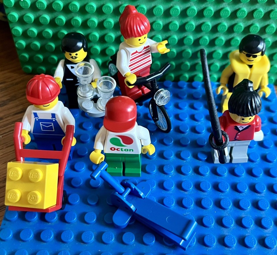 Lego Vintage City People Complete Set 6314 Minifigure Town Accessories ...