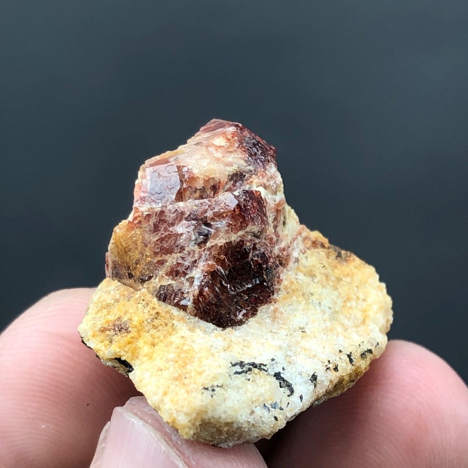 18 Gm Red Zircon | natural zircon, zircon specimen , mica , zircon ...