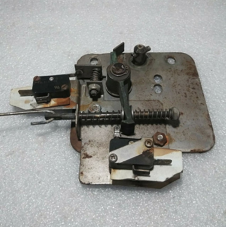 Dexter Washer Door Lock Assembly P/N: 9885-024-001, 9885-023-001, 9732 ...